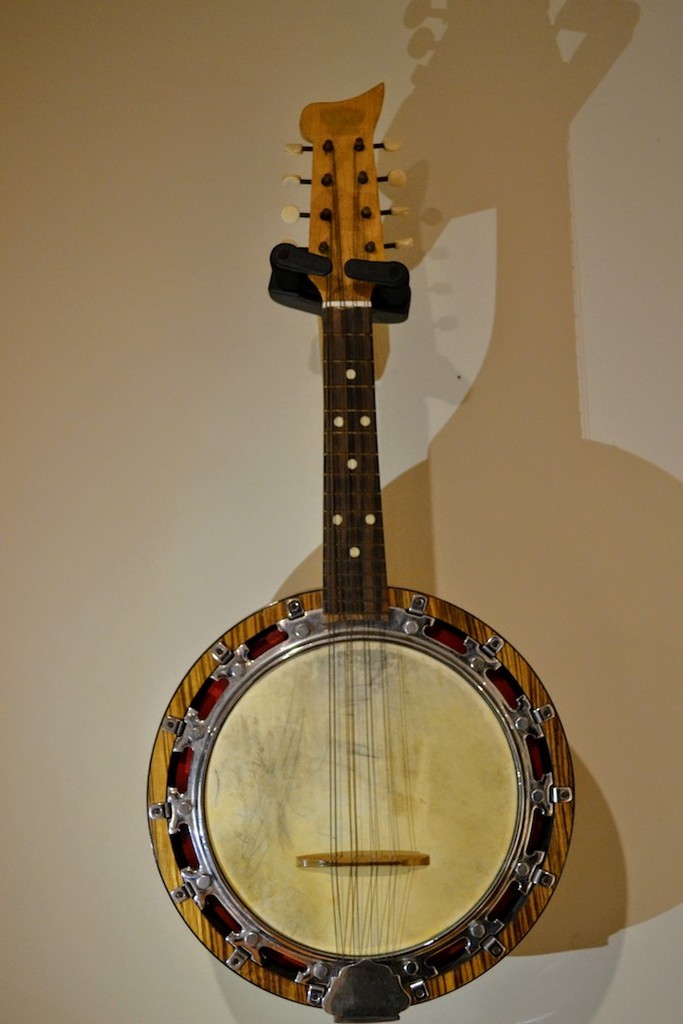 Queen’s Visit Banjo 1954 - Victoria Banjo Club